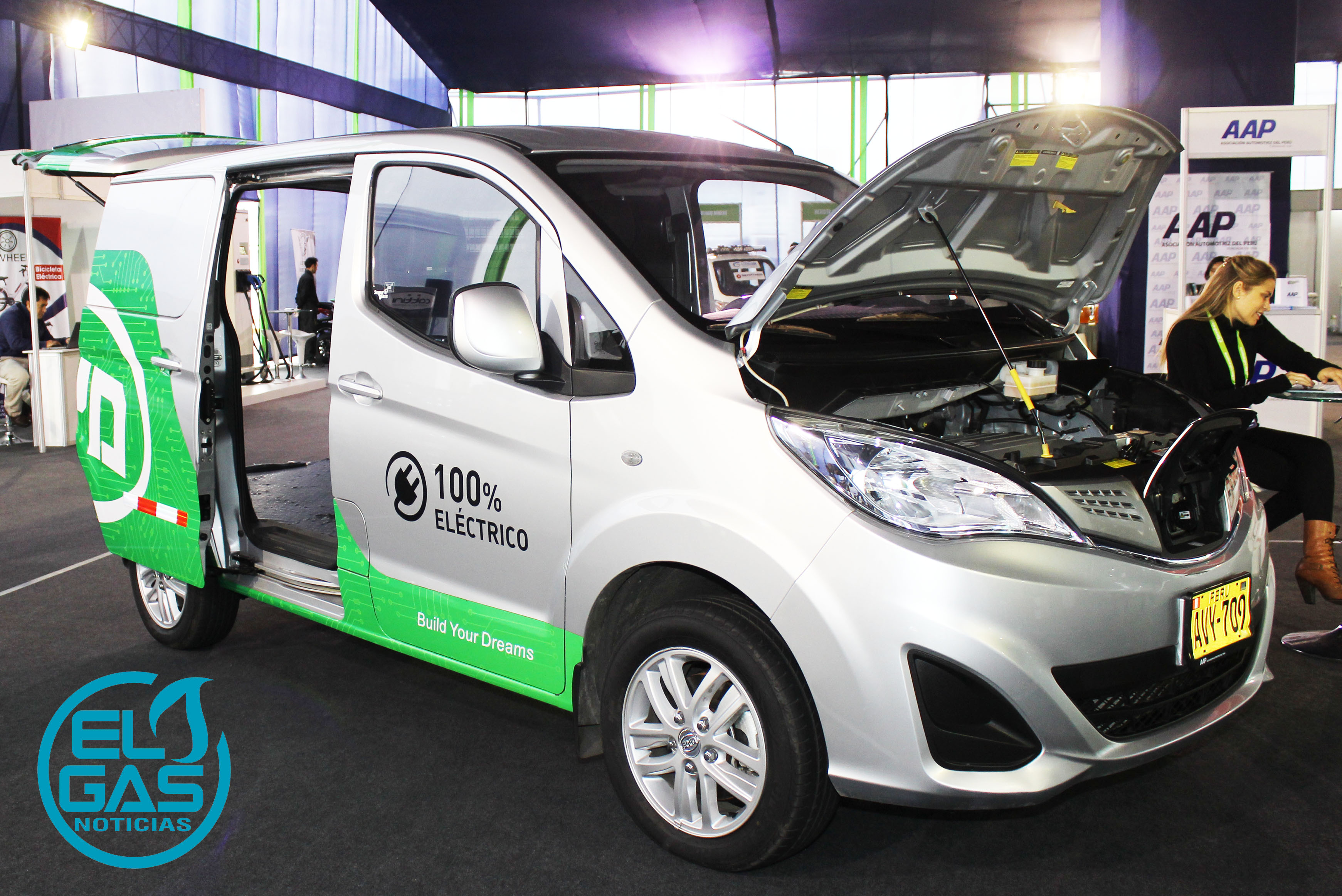 Primeros taxis eléctricos empiezan a circular en Lima y Callao • El Gas ...
